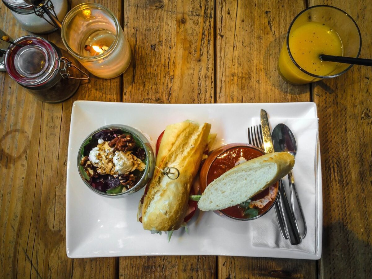 Eating in Amsterdam on a budget | MEININGER Hotels