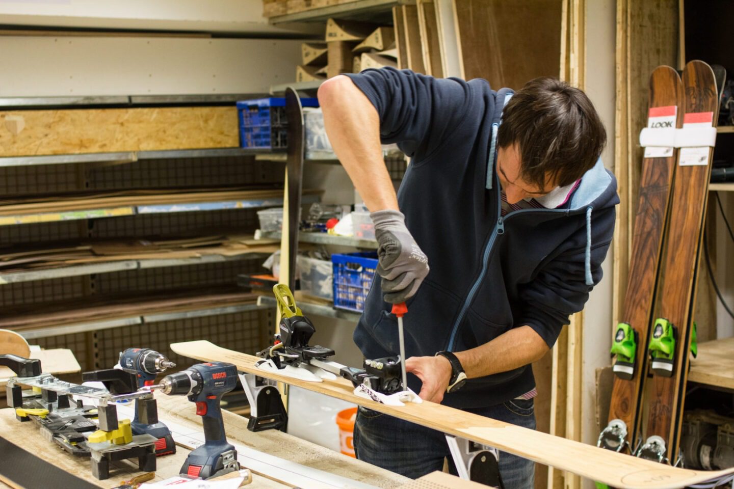 The Art of Building Skis in Austria - My firstborn | MEININGER Hotels