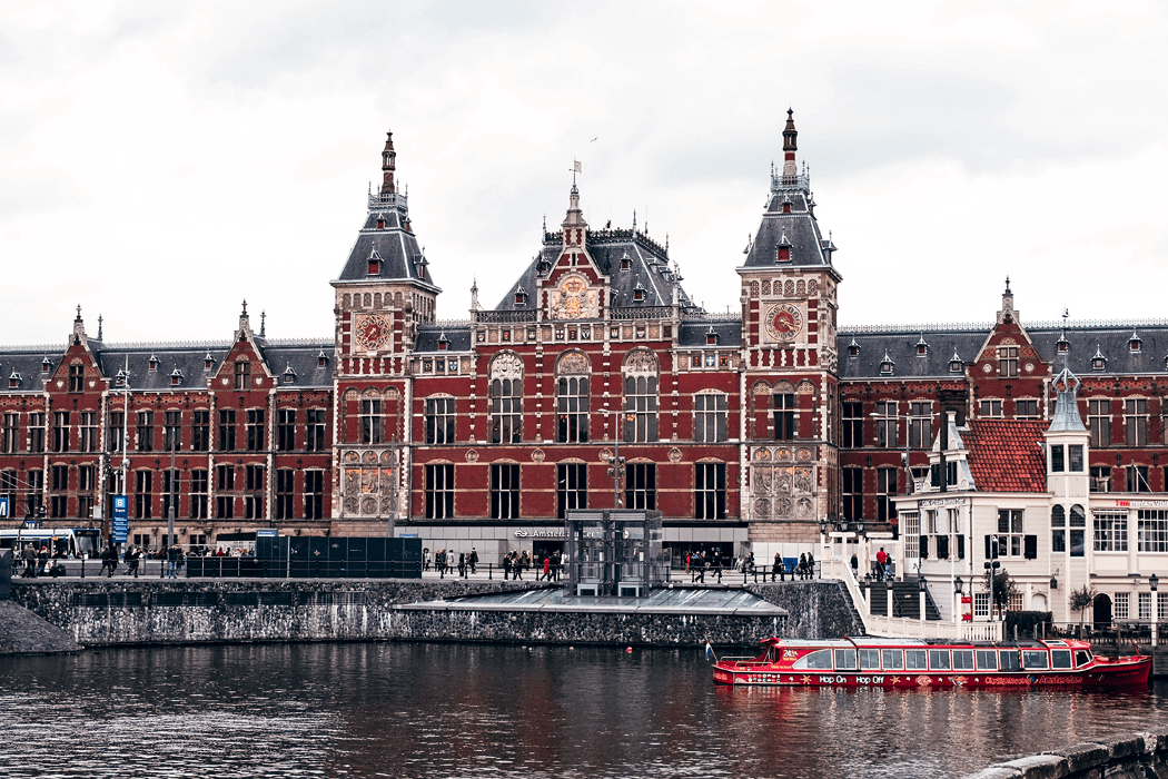 Must-visit historical sites in Amsterdam | MEININGER Hotels