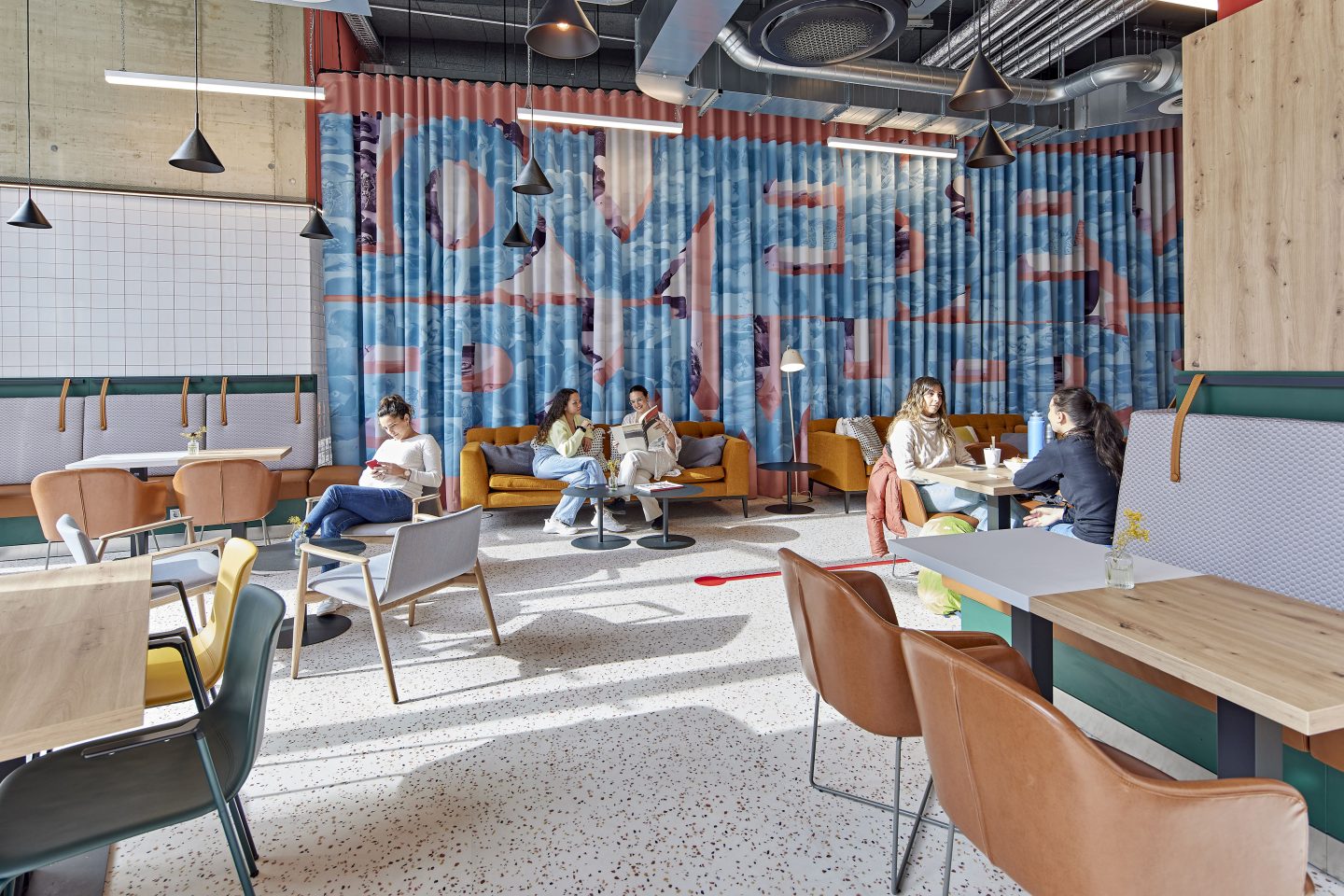 Cologne Carnival Guide 2025 | MEININGER Hotels