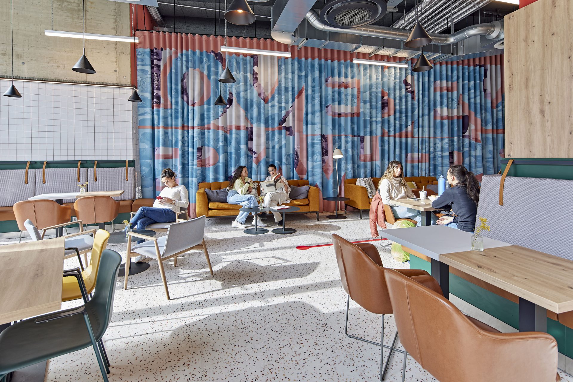 Cologne Carnival Guide 2025 | MEININGER Hotels